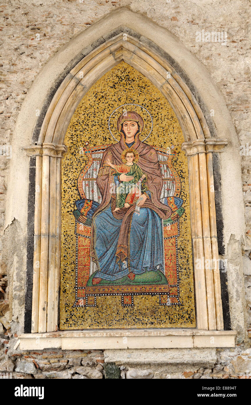 Religious mosaic hi-res stock photography and images - Alamy