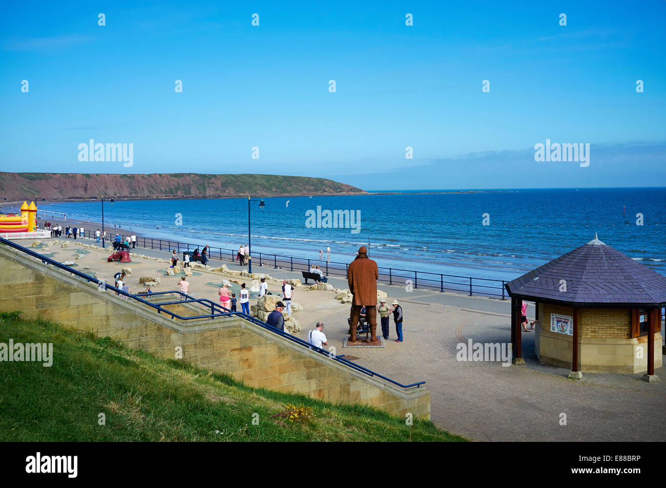 12 feet high hi-res stock photography and images - Alamy