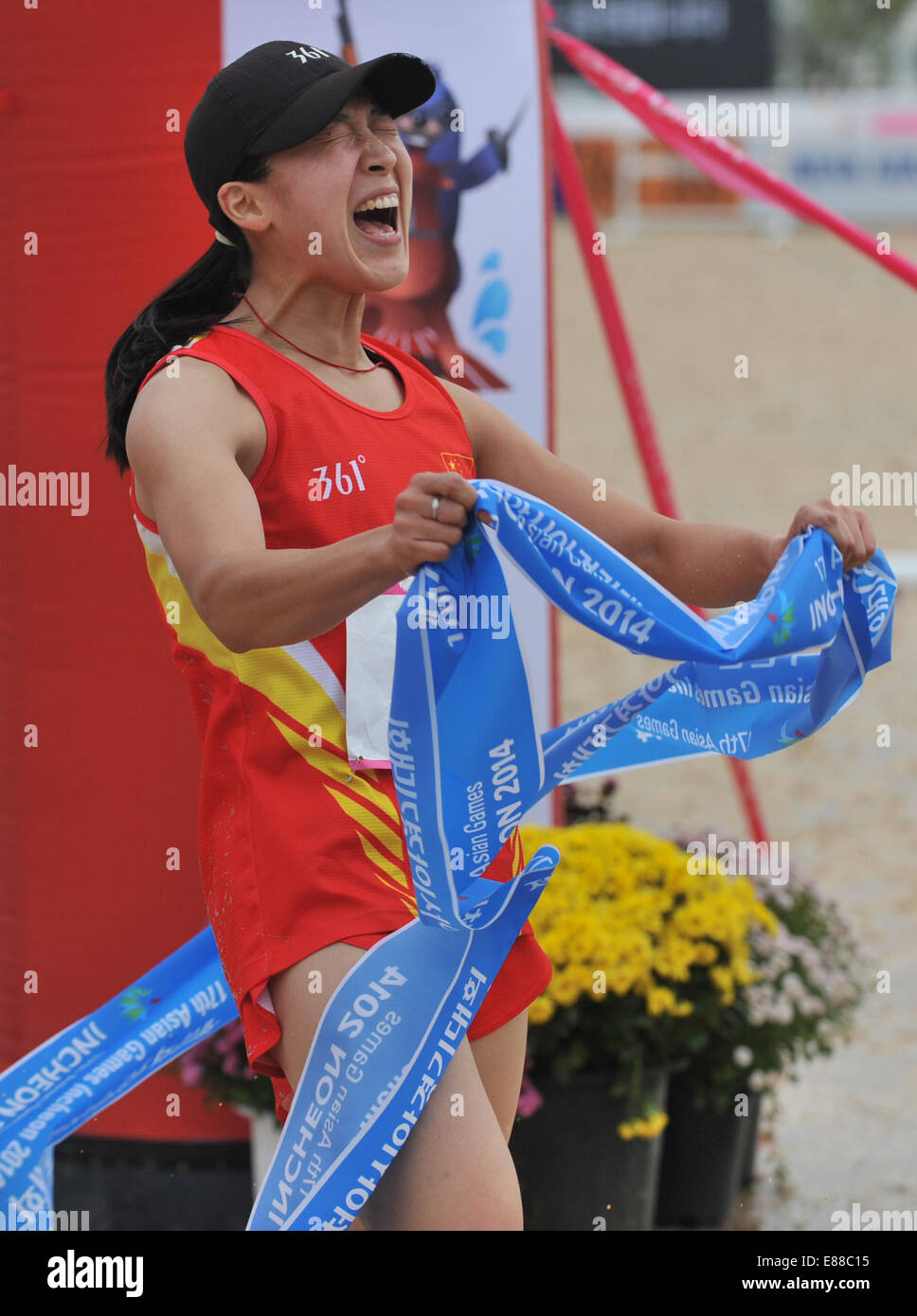 Incheon, South Korea. 2nd Oct, 2014. Gold medalist Chen Qian of China ...