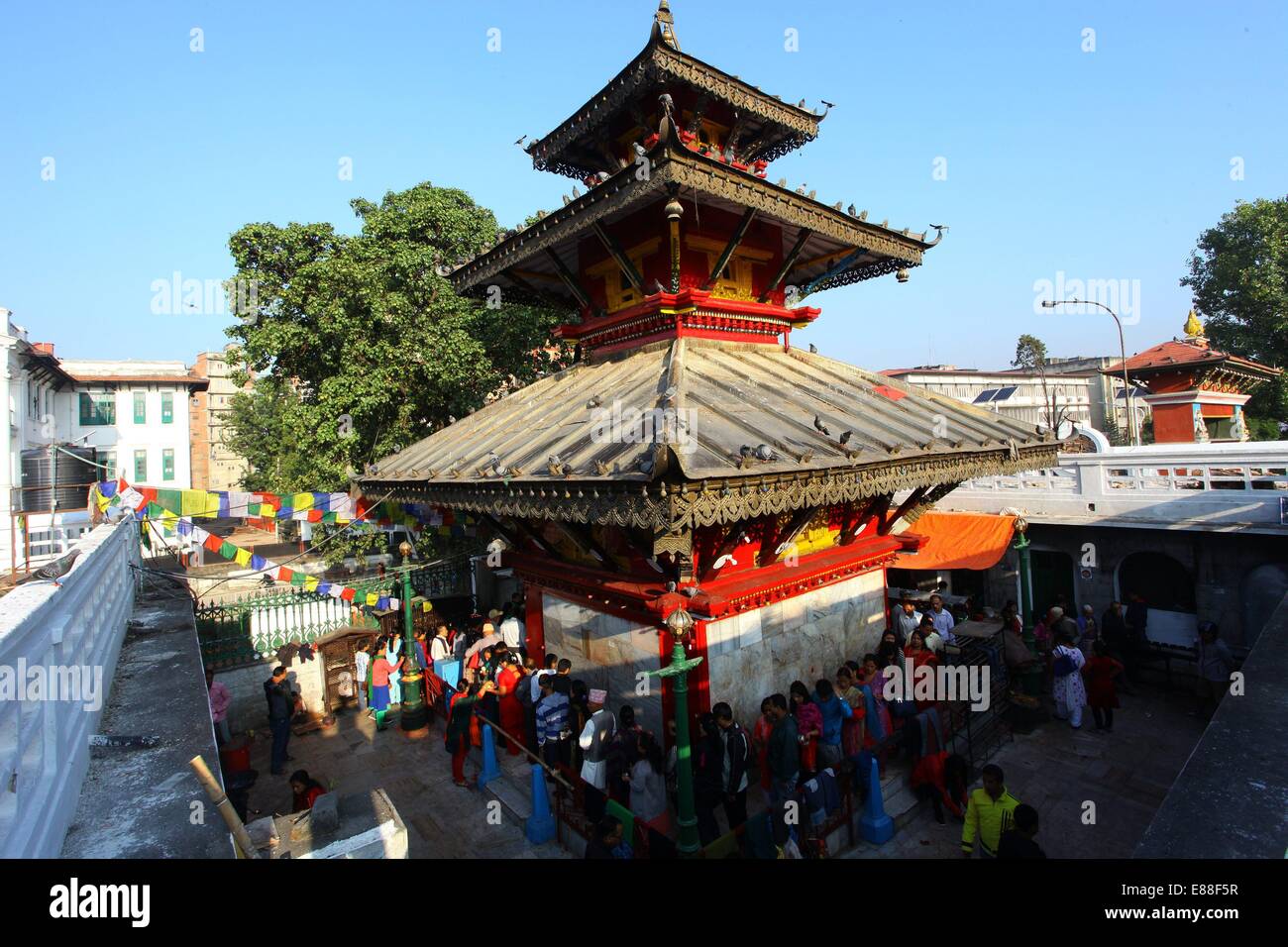 Temples and prayers hi-res stock photography and images - Alamy