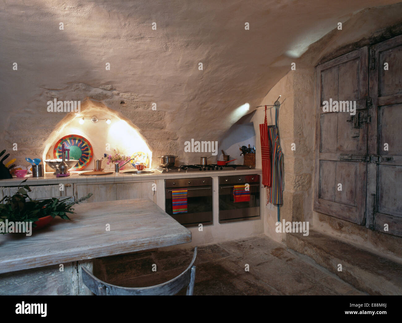 Stone Alcove Stock Photos & Stone Alcove Stock Images - Alamy