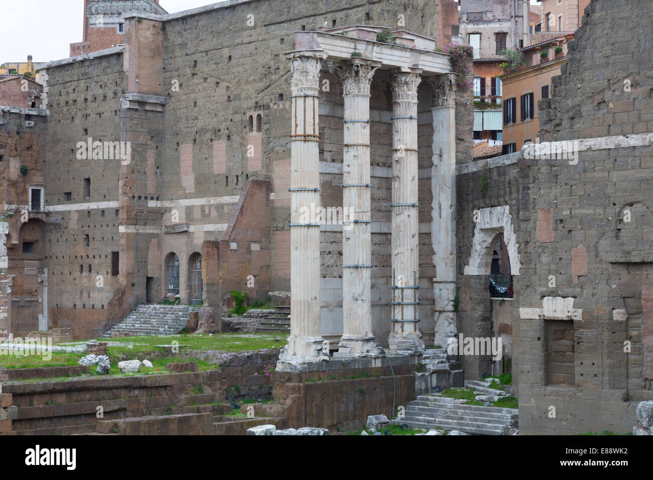 Roman ruins in rome roma hi-res stock photography and images - Alamy