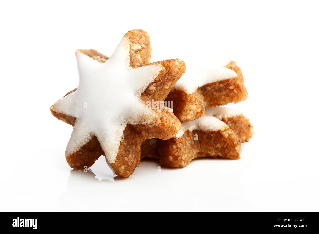 Cinnamon stars in front of a white background Stock Photo - Alamy