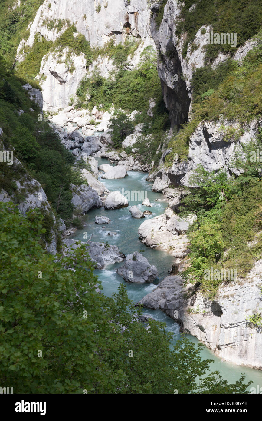 On the Martel path, in the gorges of the Verdon (France). Sur le ...