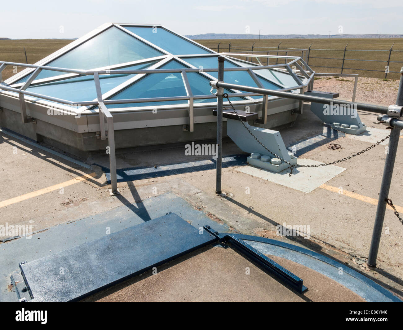 Missile launch facility hi-res stock photography and images - Alamy