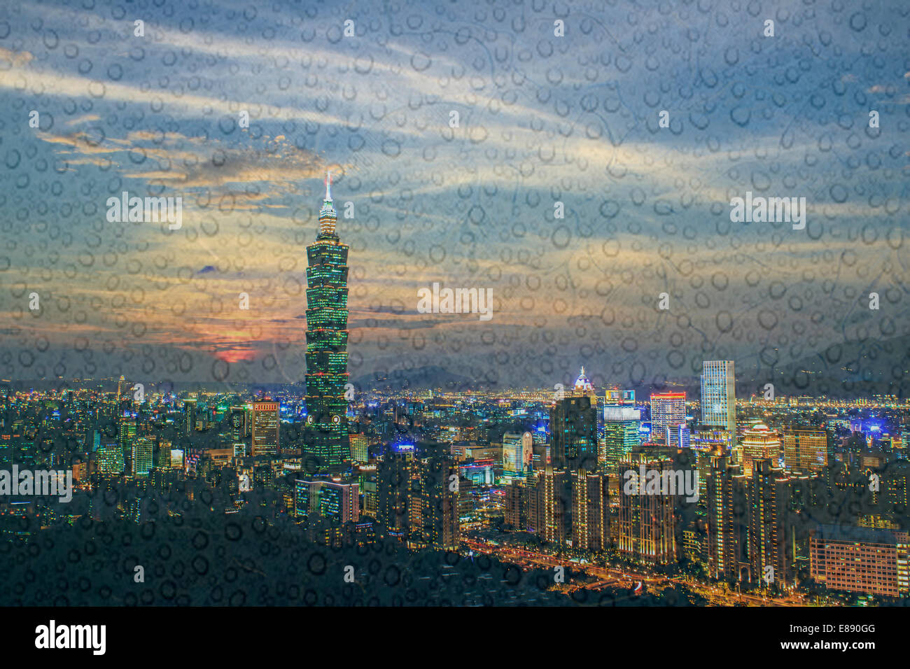 Taipei city night view hi-res stock photography and images - Alamy