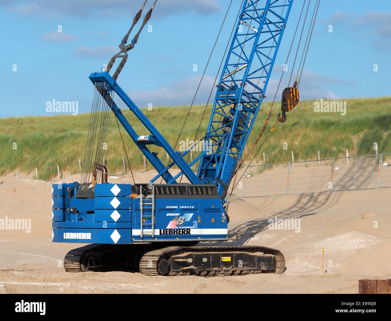 Liebherr crawler crane hi-res stock photography and images - Alamy
