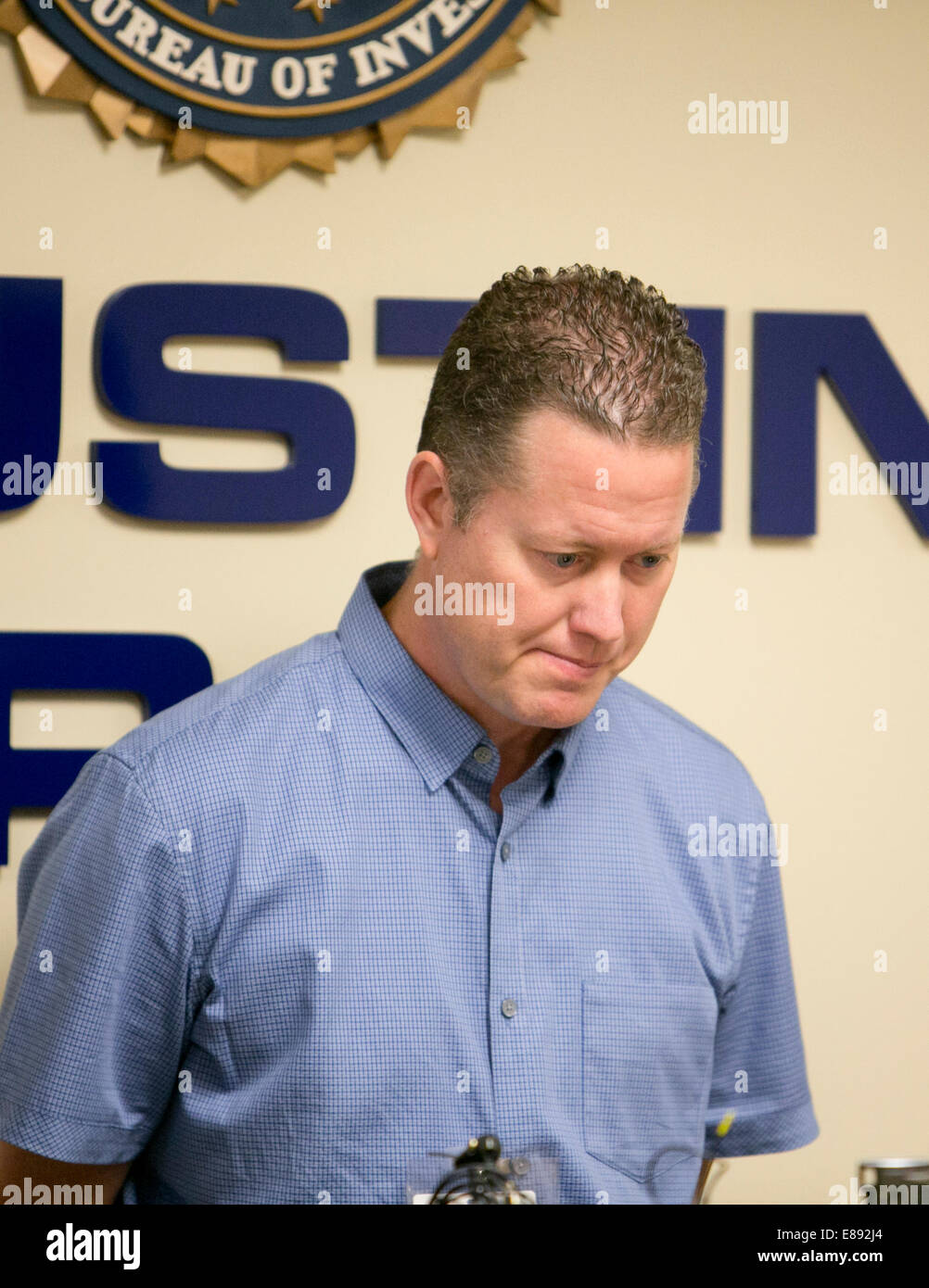 Fbi officers hi-res stock photography and images - Alamy