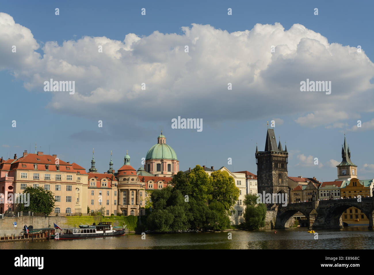 Charles bridge crossing vltava hi-res stock photography and images - Alamy