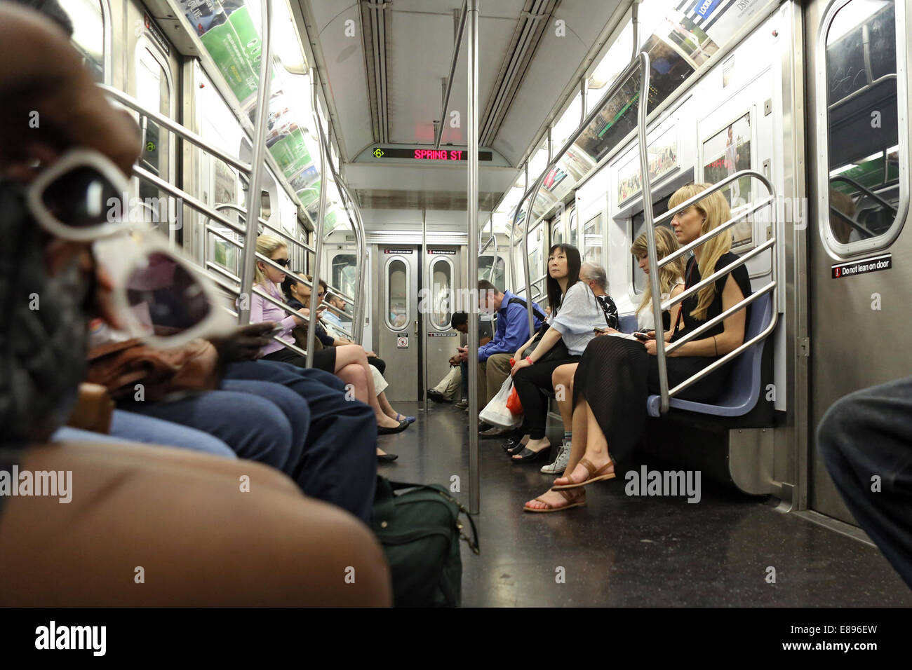 Mta new york city subway system hi-res stock photography and images - Alamy