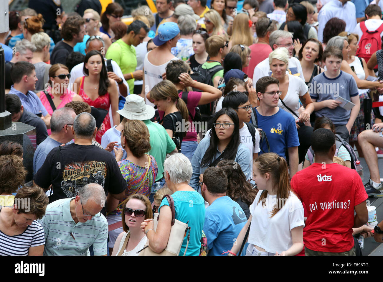 Usa the crowd hi-res stock photography and images - Alamy