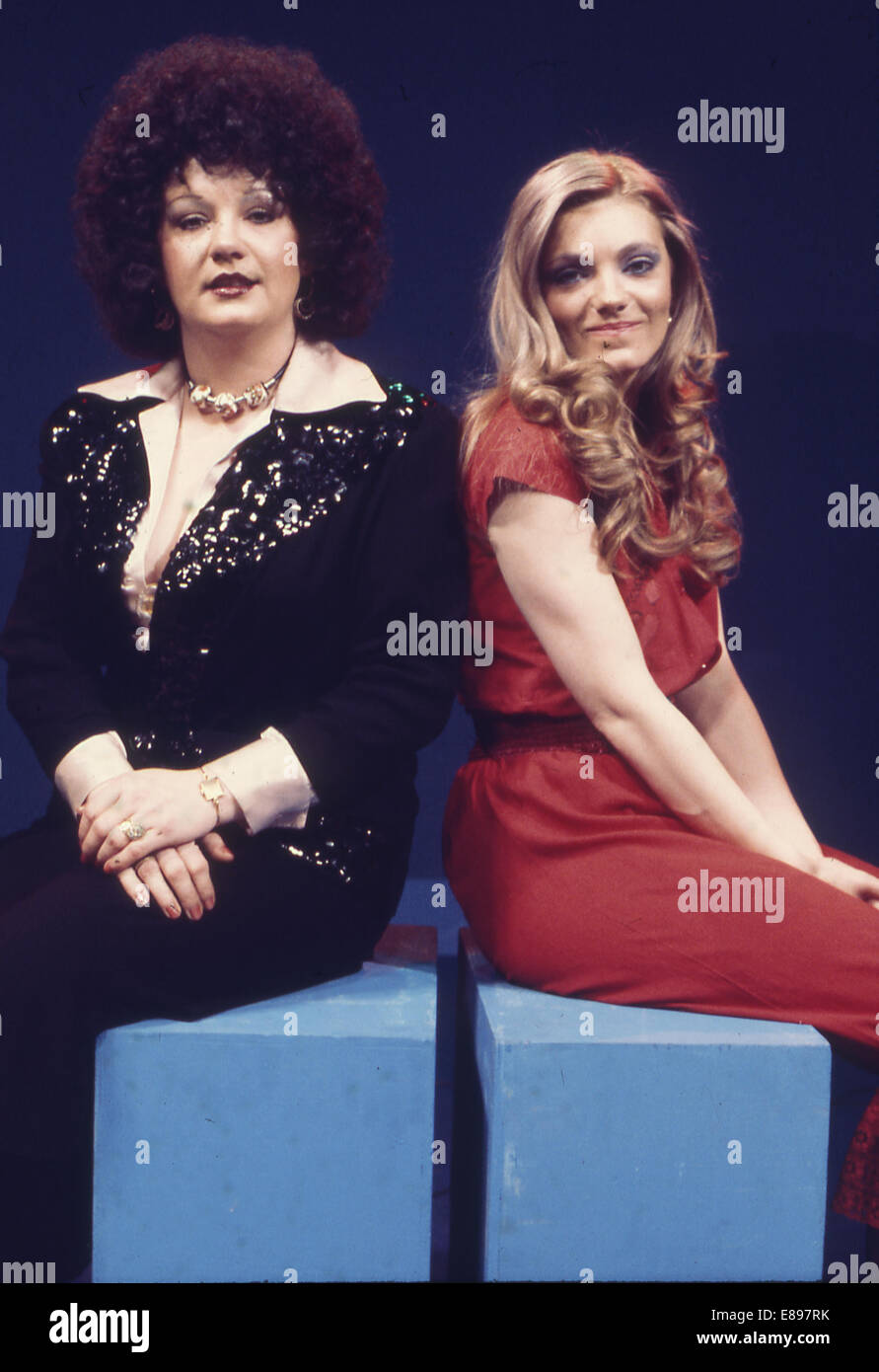 CHAPMAN SISTERS UK vocal duo in 1976 Stock Photo - Alamy