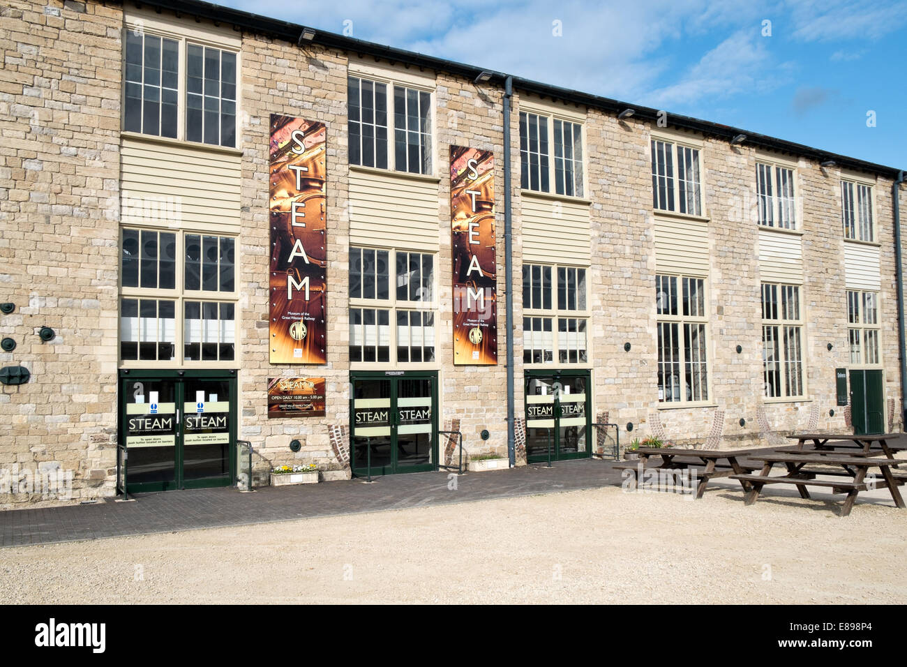 Swindon railway museum hi-res stock photography and images - Alamy