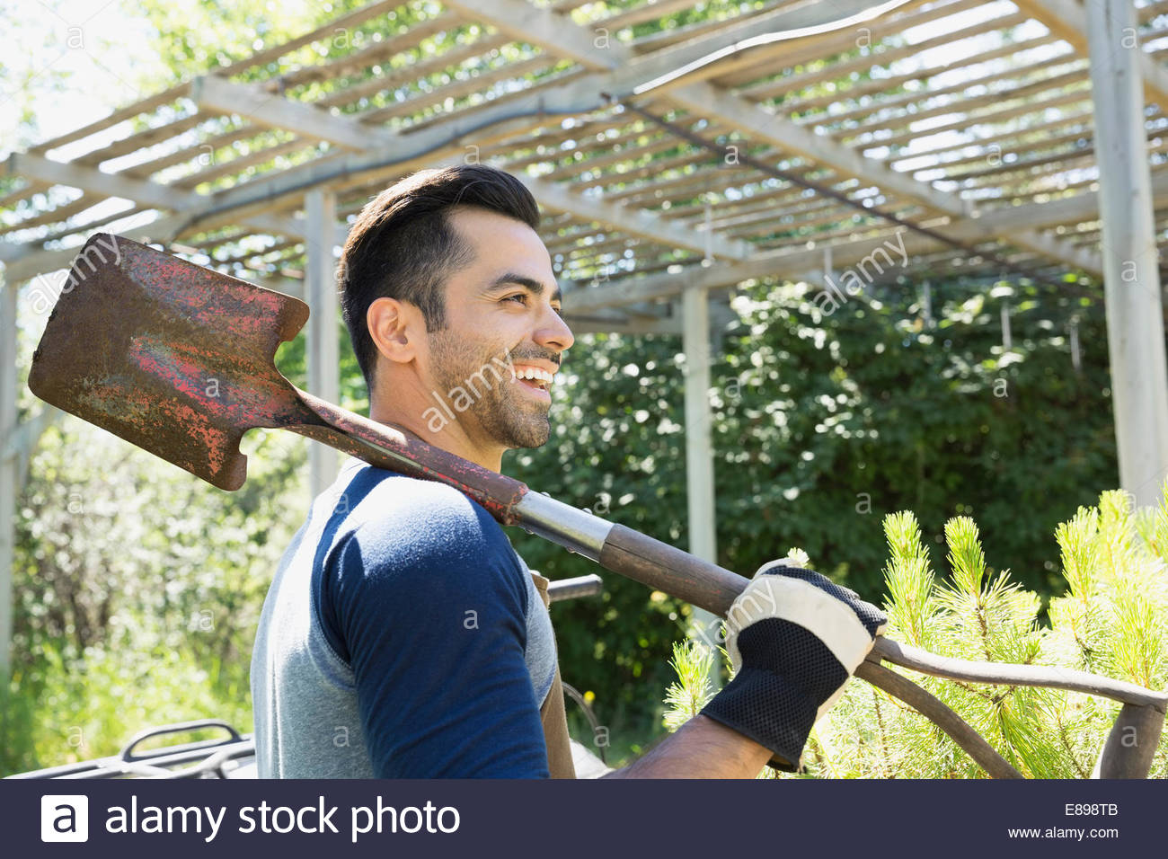 Smiling worker hi-res stock photography and images - Alamy