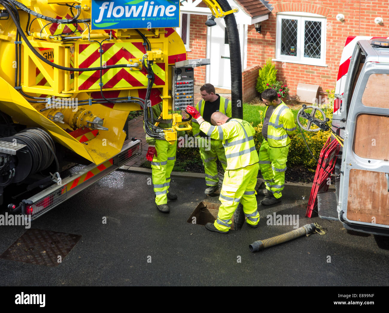 Drainage cleaning hi-res stock photography and images - Alamy