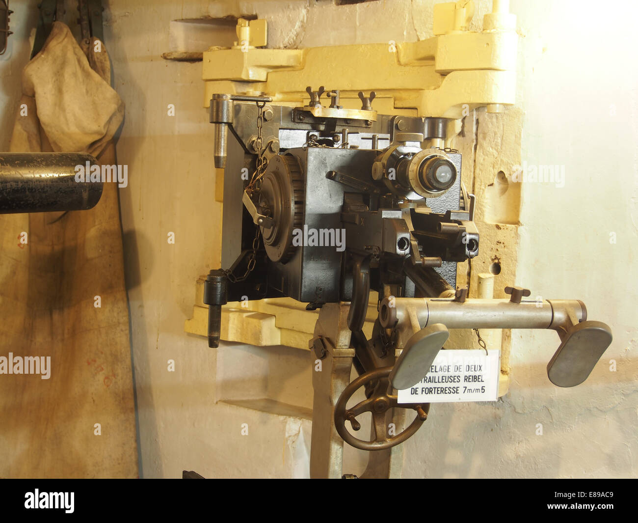 This image shows two 7.5mm Reibel machine guns mounted on a Fortresse ...