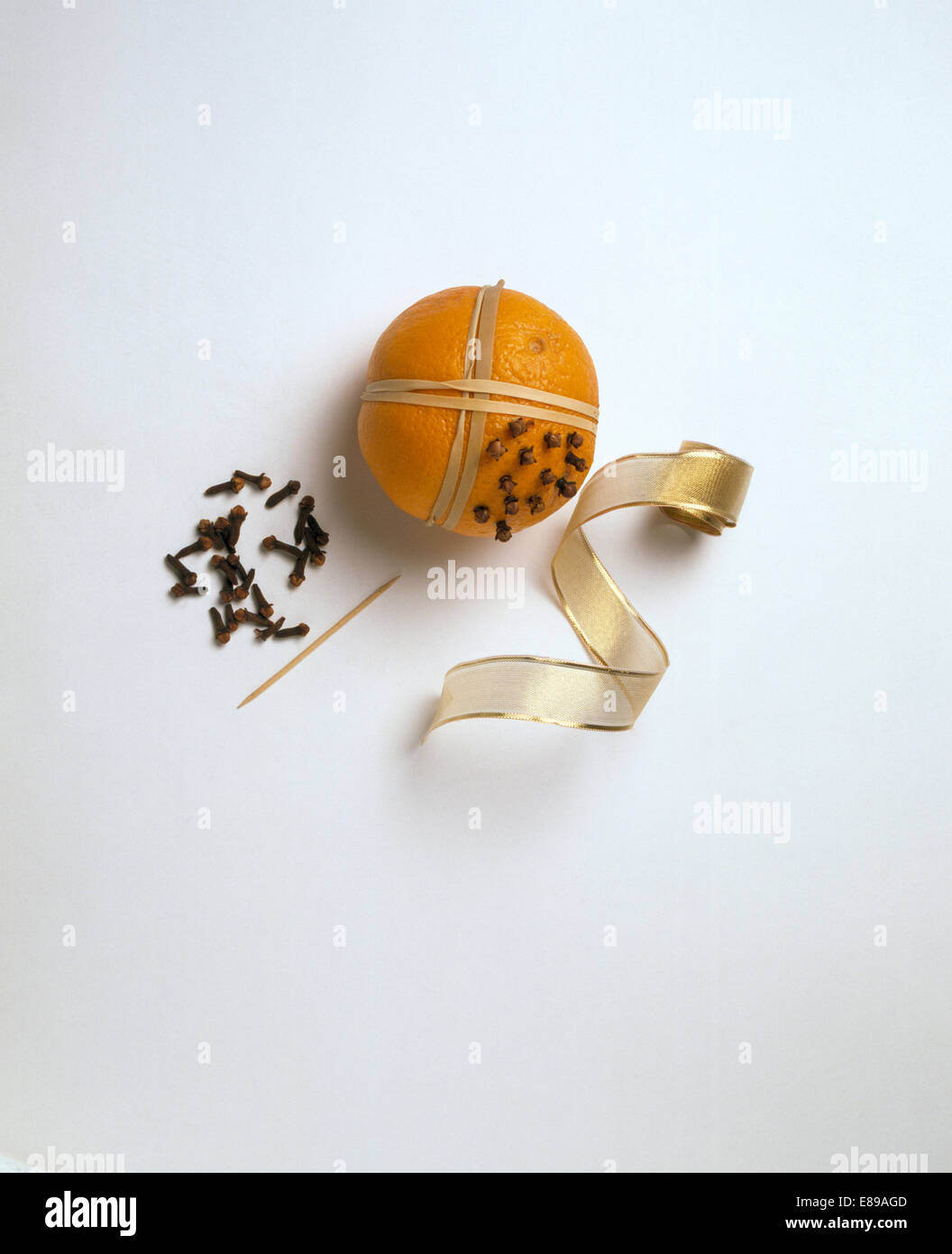 Orange pomander hi-res stock photography and images - Alamy
