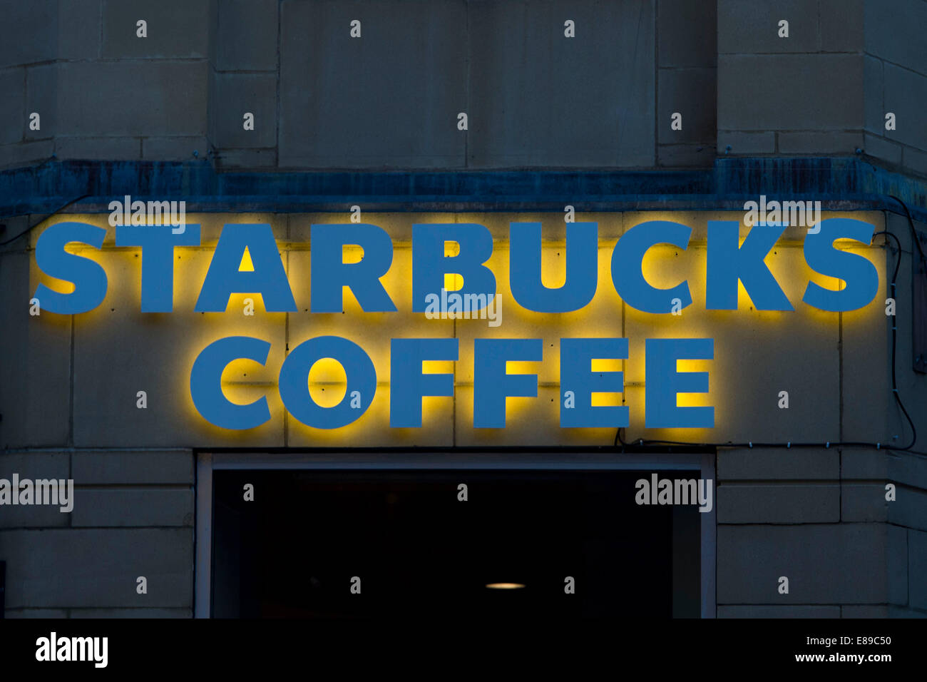 Starbucks coffee shop sign hi-res stock photography and images - Alamy