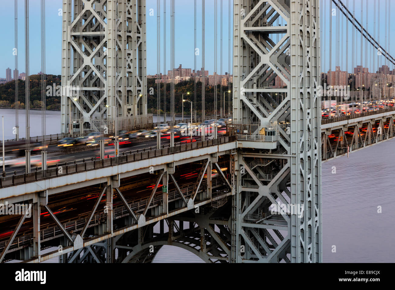George Washington Bridge during rush hour Stock Photo - Alamy