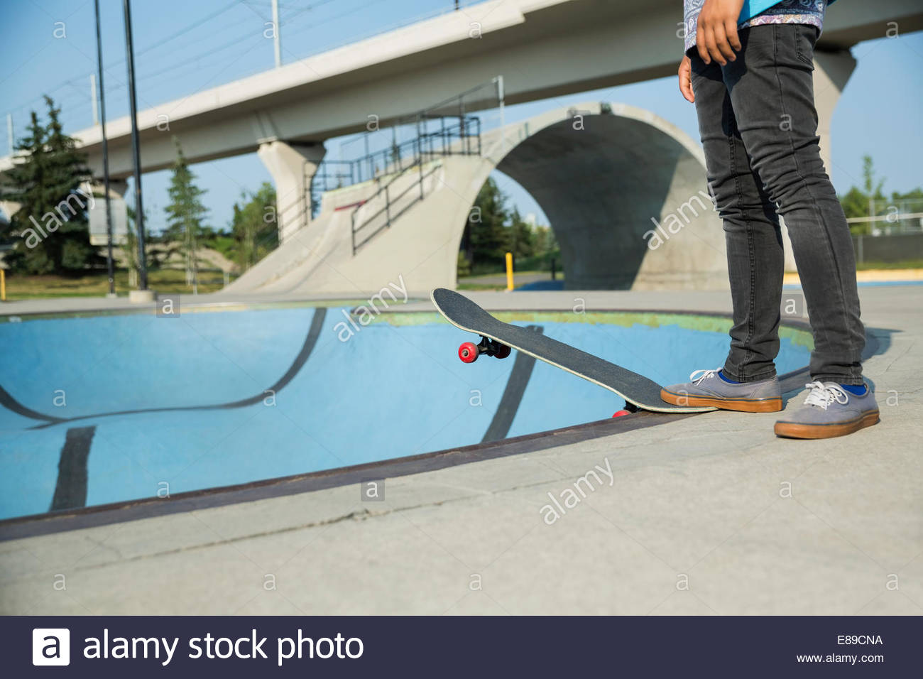 Two boys on skateboard hi-res stock photography and images - Alamy