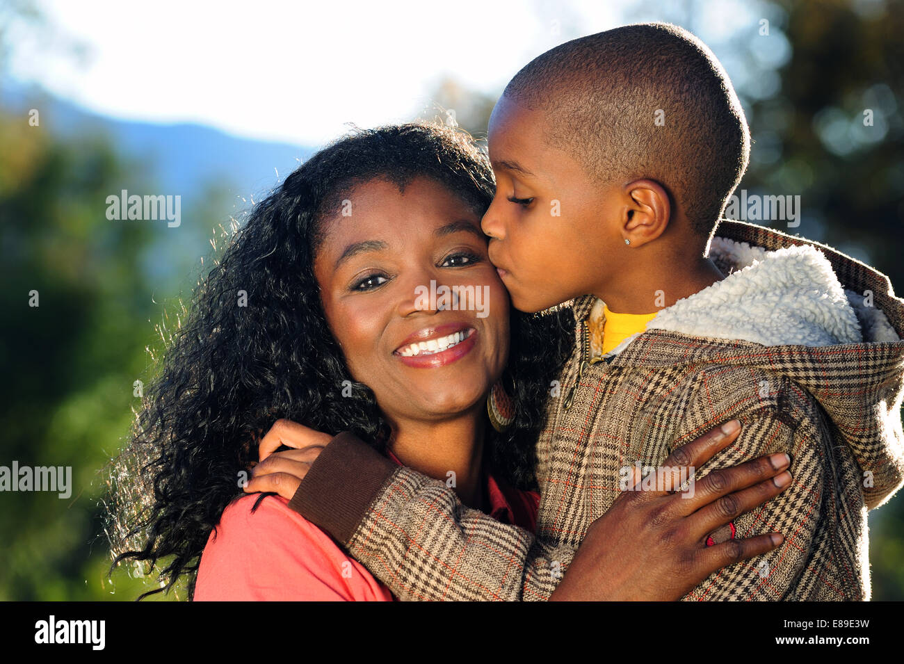 African mother hi-res stock photography and images - Alamy
