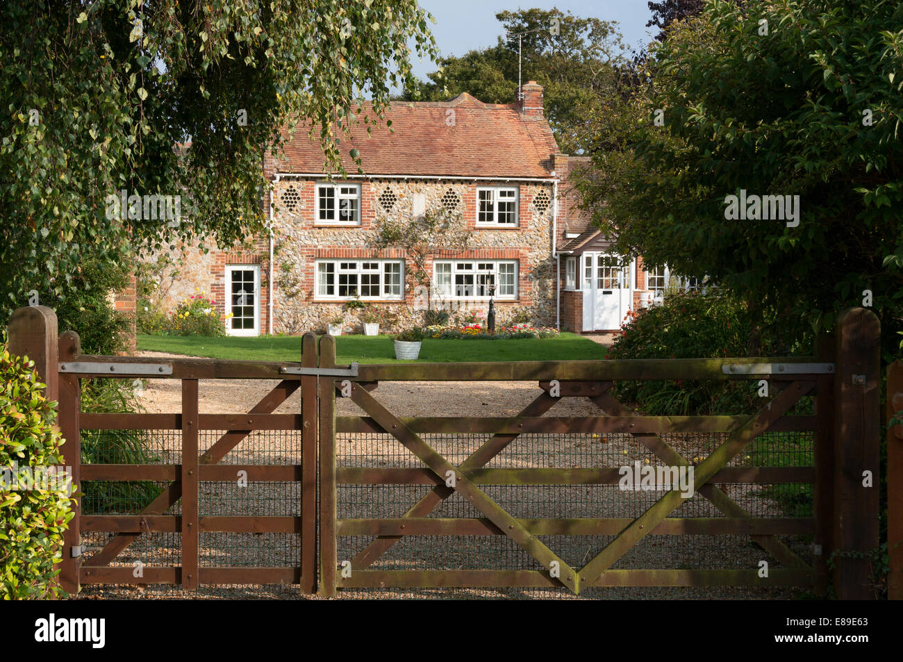 Cottage Gate Stock Photos & Cottage Gate Stock Images - Alamy