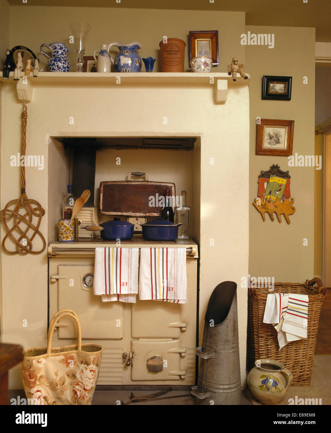 Coal range hi-res stock photography and images - Alamy