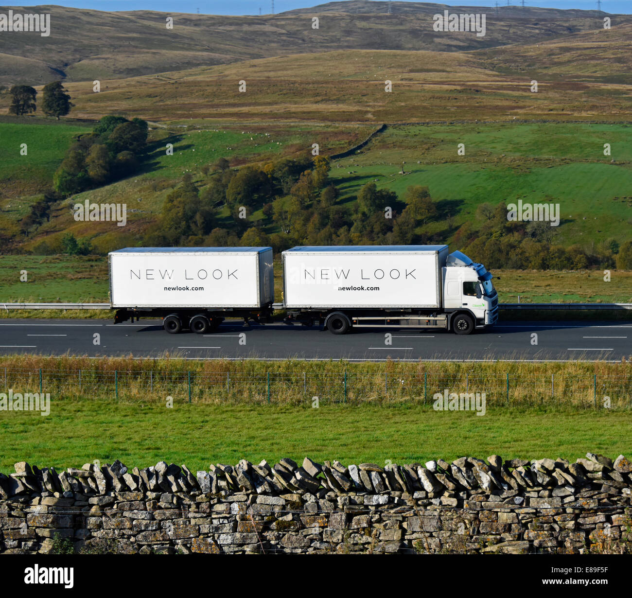 New Look HGV with Trailer. M6 Motorway, northbound. Shap, Cumbria ...