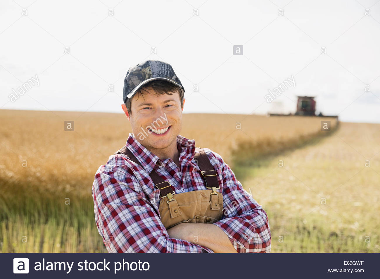 Smiling farmer hi-res stock photography and images - Alamy