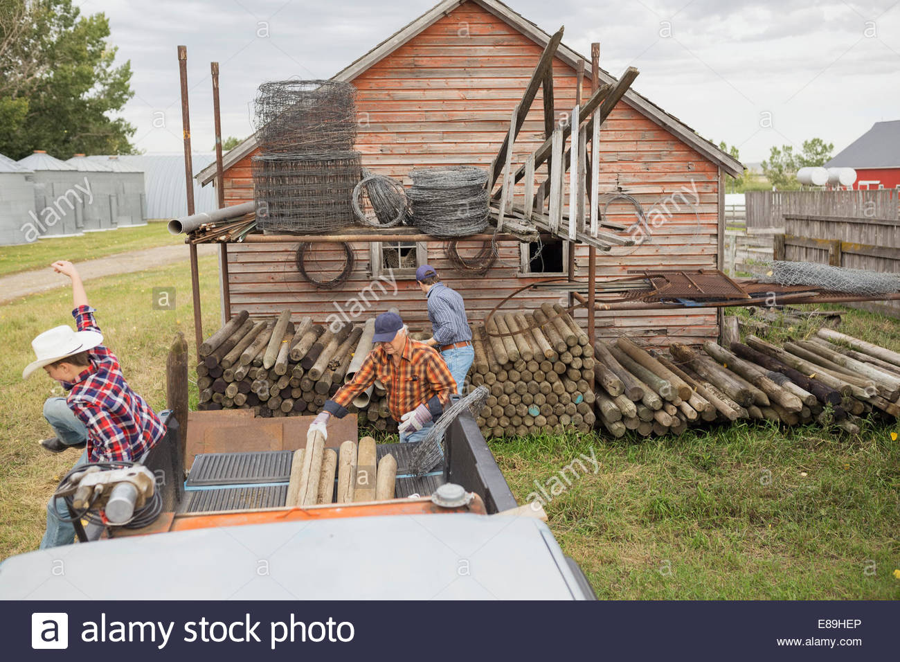 Log loading hi-res stock photography and images - Alamy