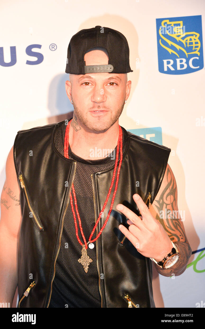 Dj starting hi-res stock photography and images - Alamy