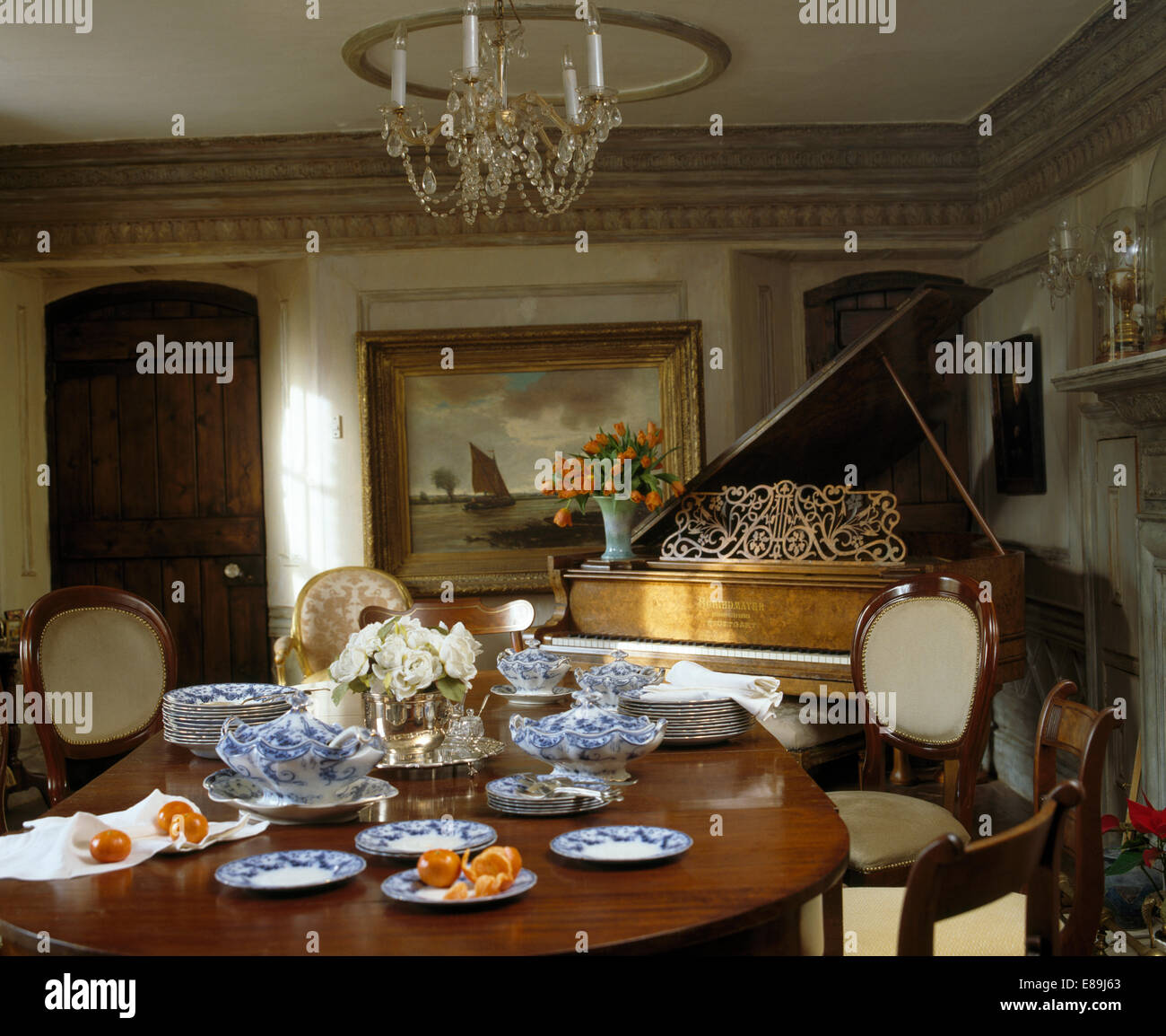 Antique Pianos Stock Photos & Antique Pianos Stock Images - Alamy