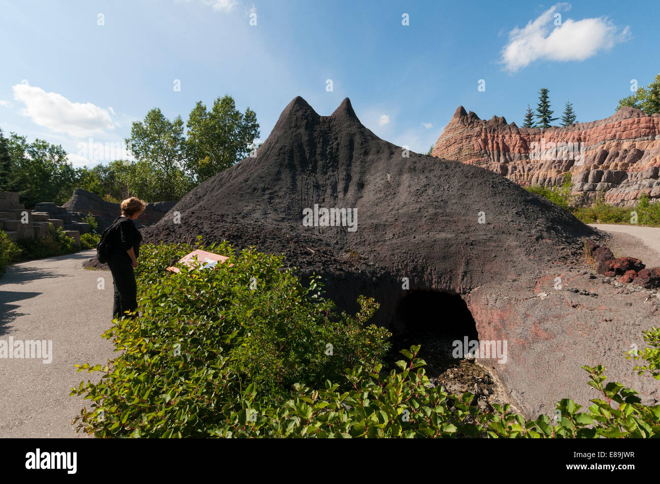 Calgary zoo attraction hi-res stock photography and images - Alamy