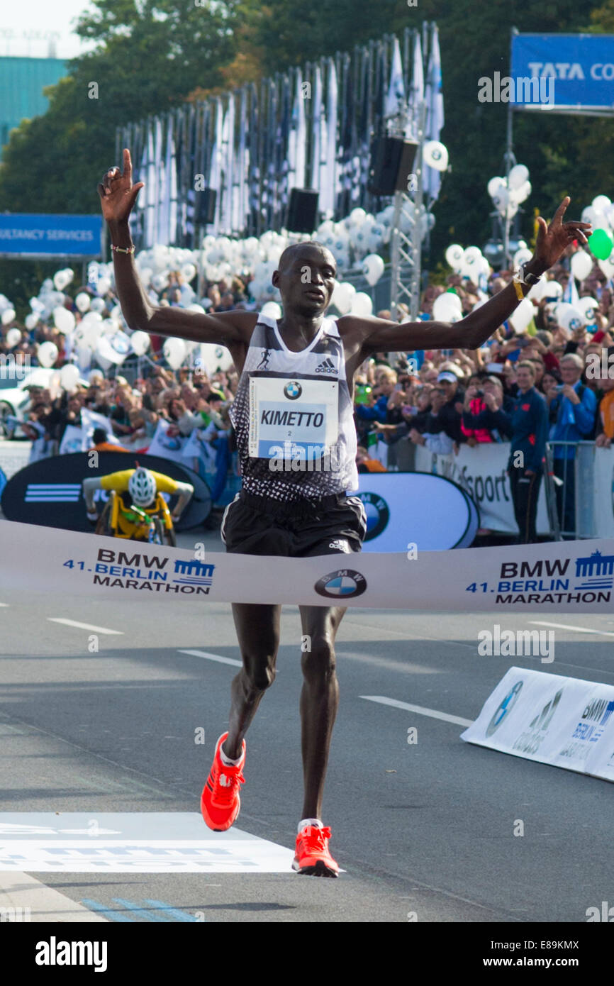 Marathon winner man hi-res stock photography and images - Alamy