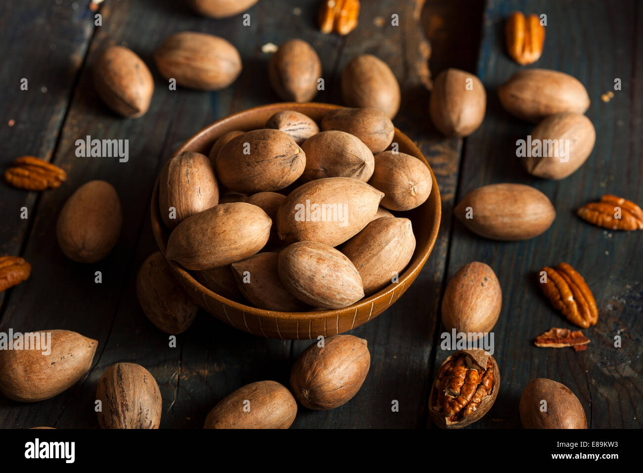 Raw Organic Whole Pecans Ready to Eat Stock Photo - Alamy