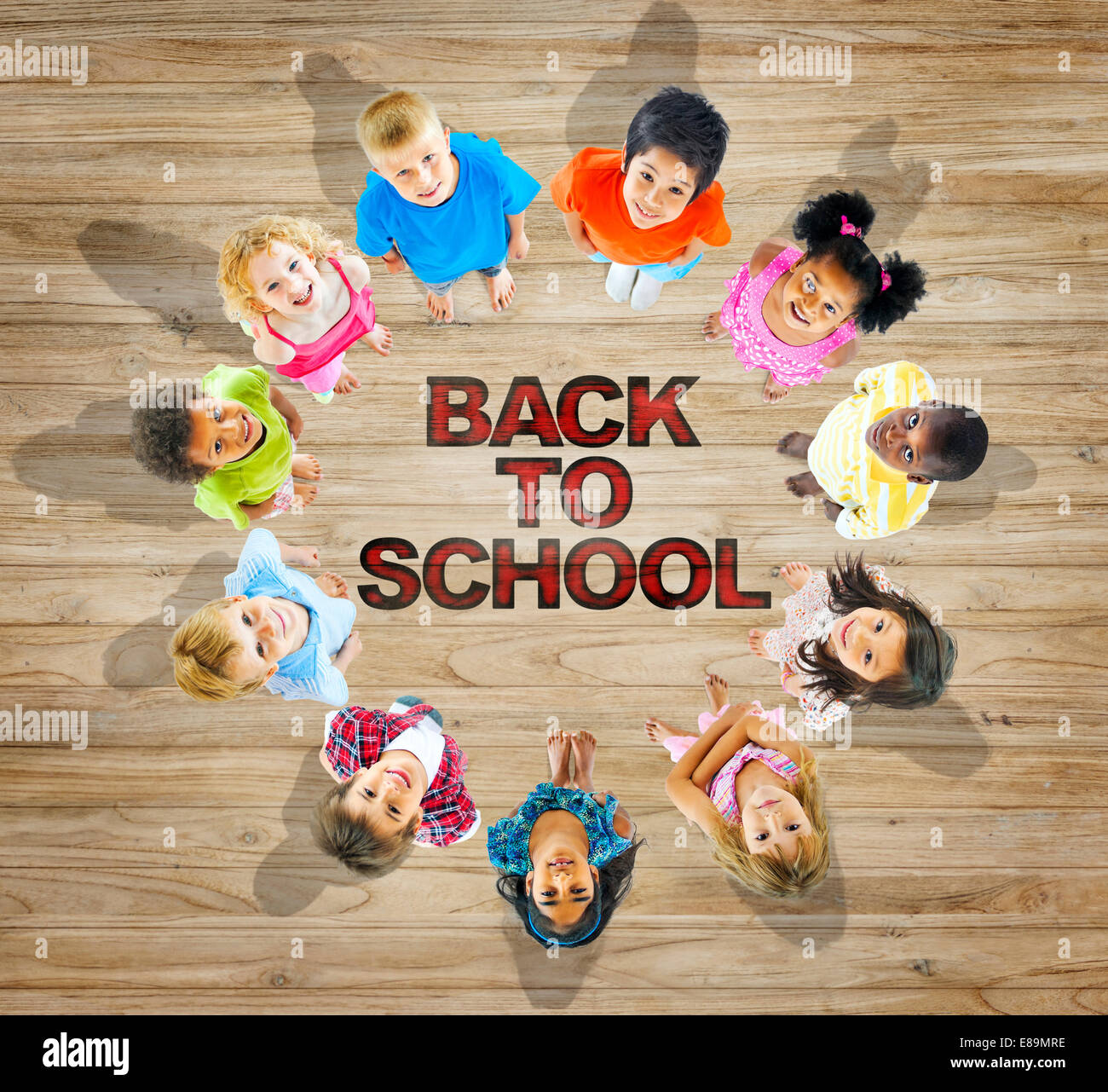 Back group kids isolated hi-res stock photography and images - Alamy