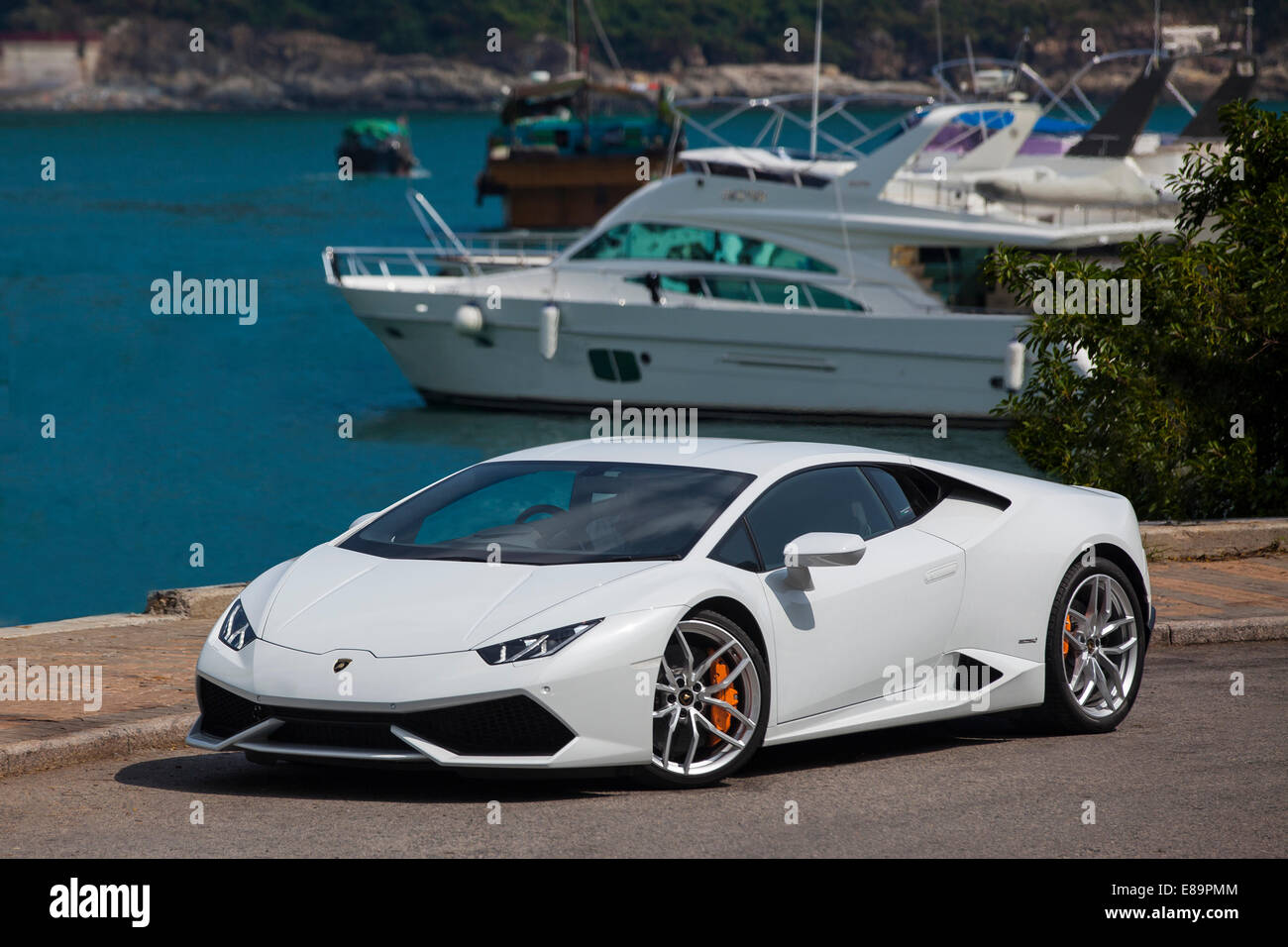 Aberdeen, Hong Kong, 18th Sep, 2014. Angled view of the new Lamborghini ...