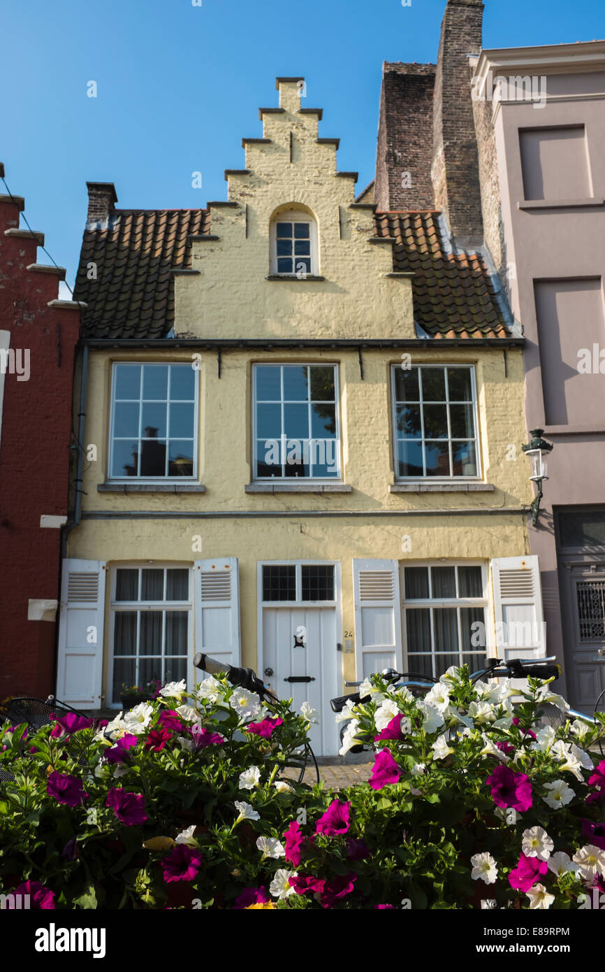 Quaint House in Bruges Stock Photo - Alamy