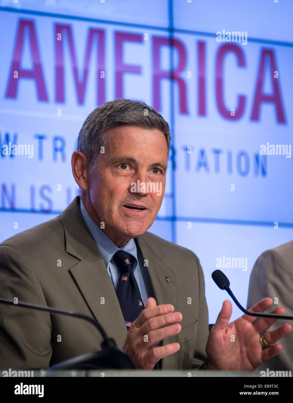 Bob Cabana, NASA's Kennedy Space Center director, addresses the media ...