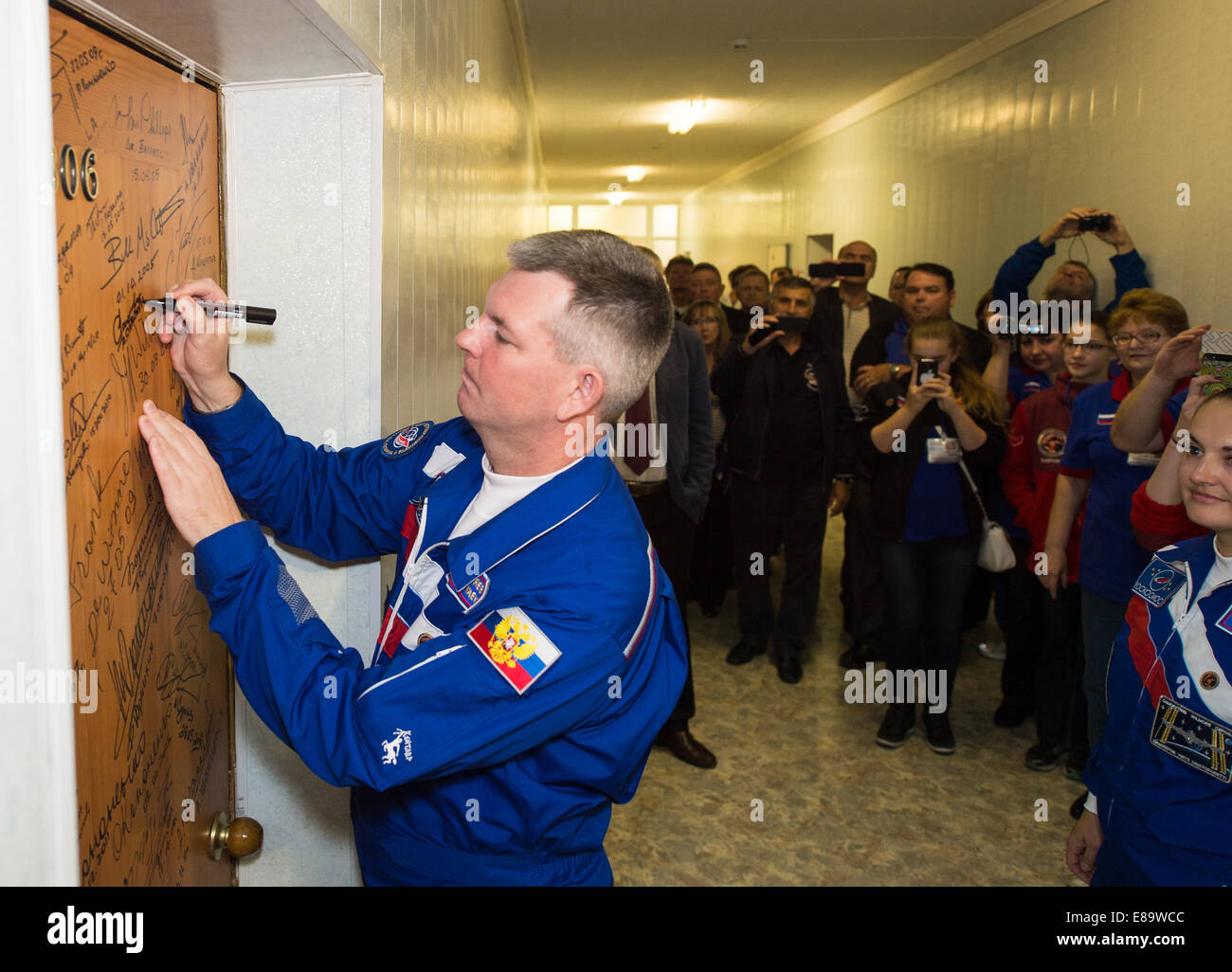 Expedition 41 Soyuz Commander Alexander Samokutyaev takes part in door ...