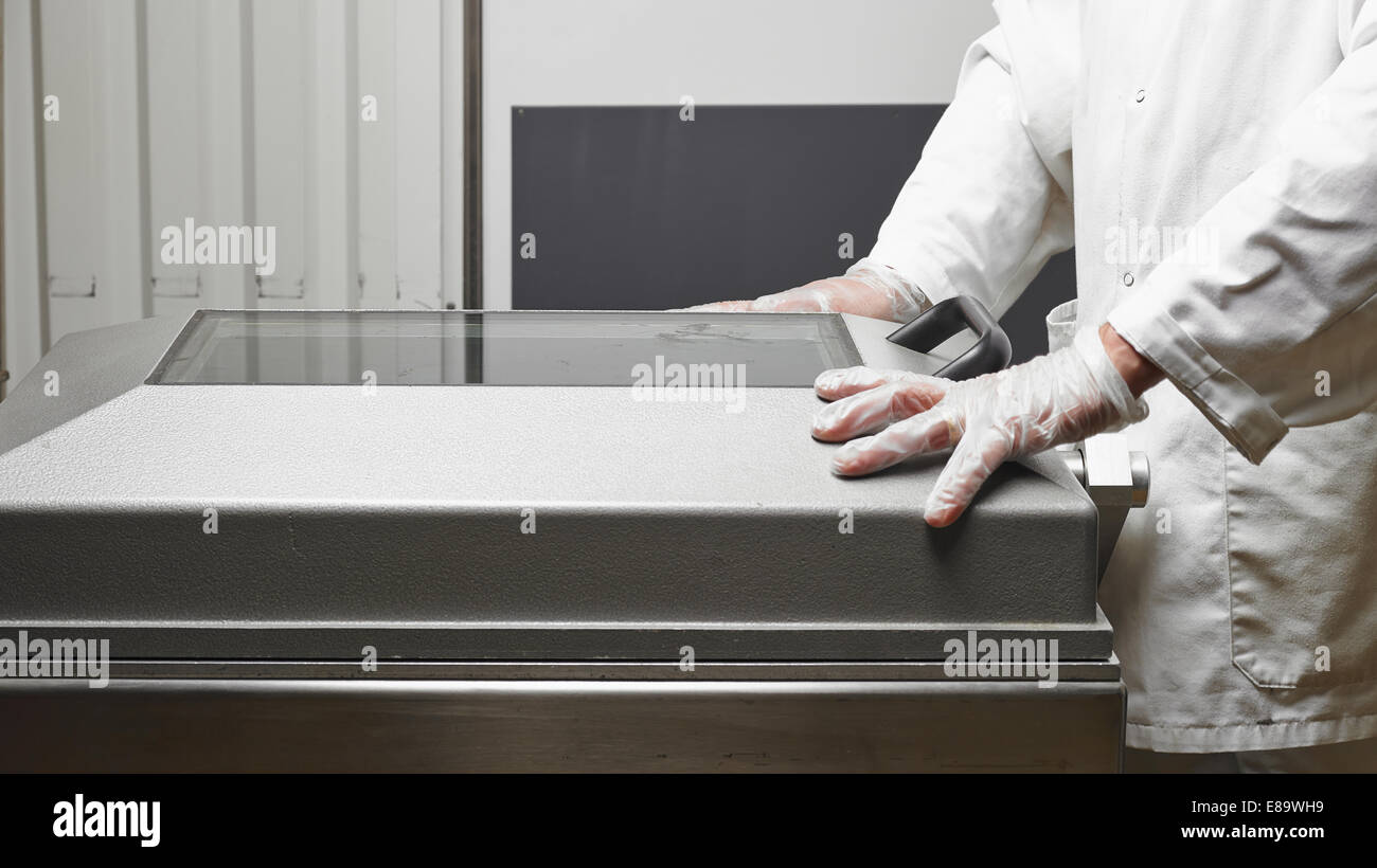 Vacuum machine hi-res stock photography and images - Alamy