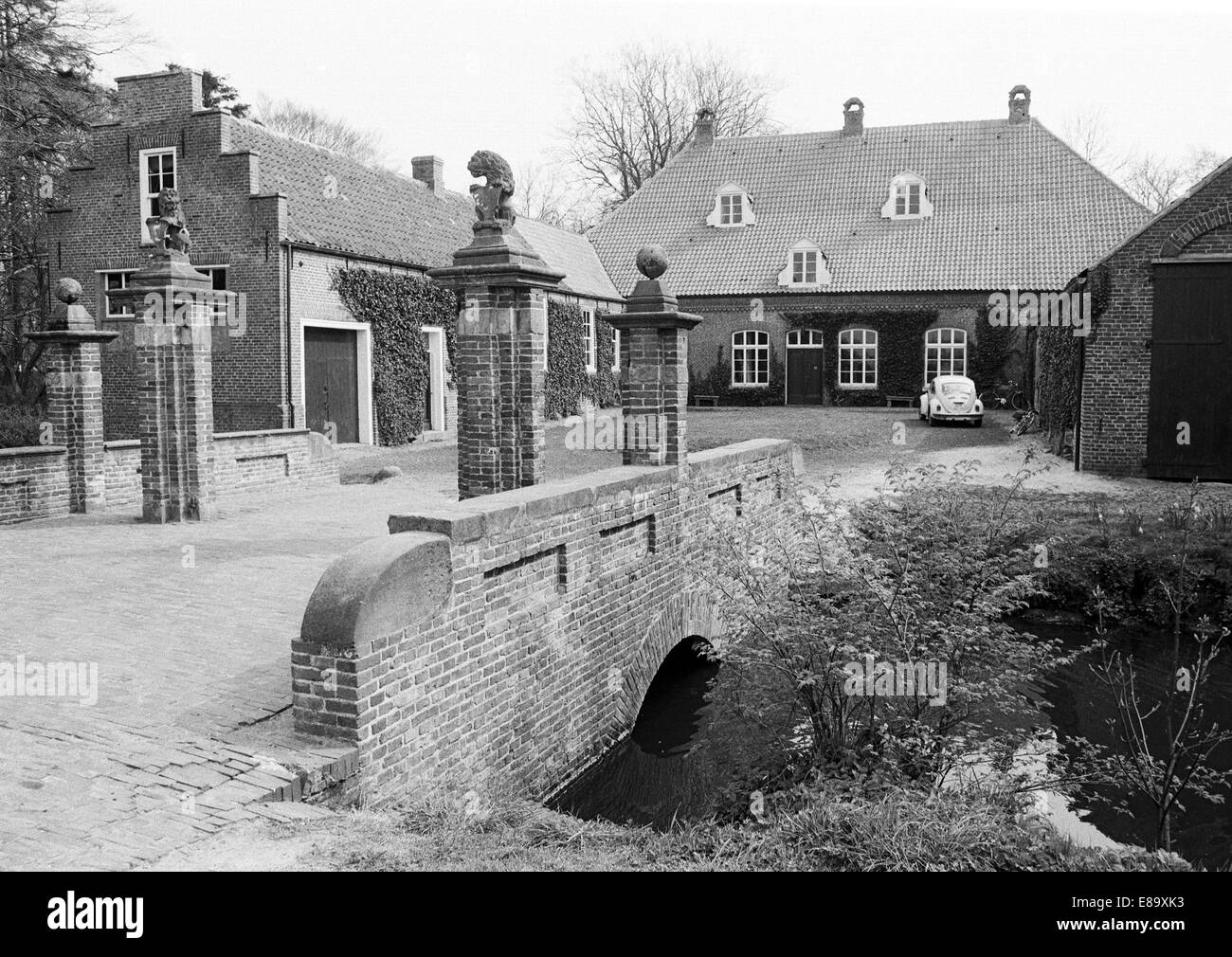 Achtziger Jahre, Osterburg mit Schlossbruecke, im Mittelalter ... Achtziger Jahre, Osterburg mit Schlossbruecke, im Mittelalter ...