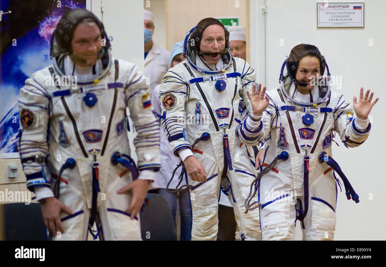 NASA astronaut Barry Wilmore, Soyuz Commander Alexander Samokutyaev ...