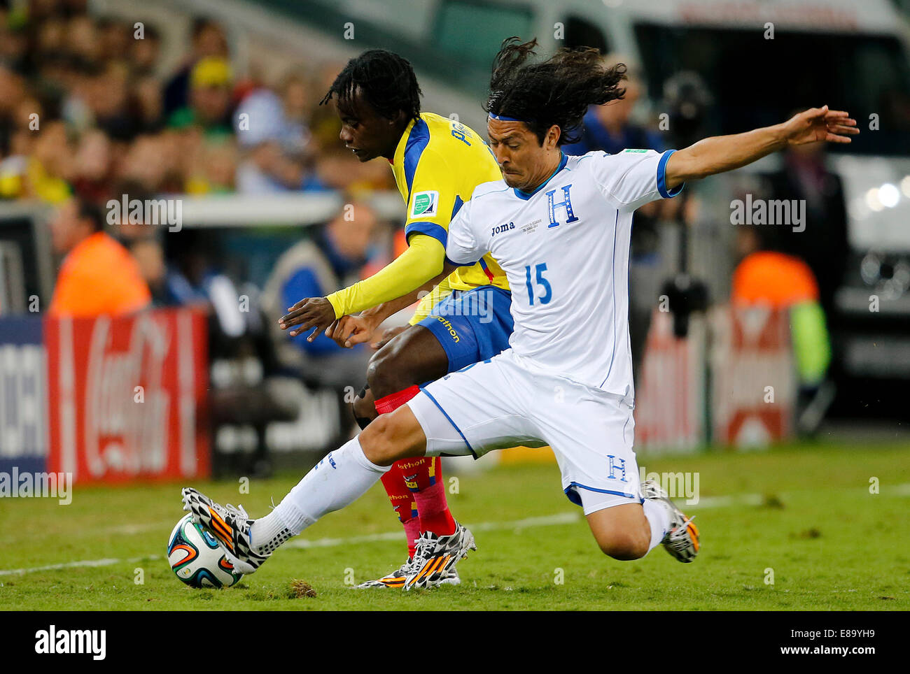 Ecuador honduras 2014 world cup hi-res stock photography and images - Alamy