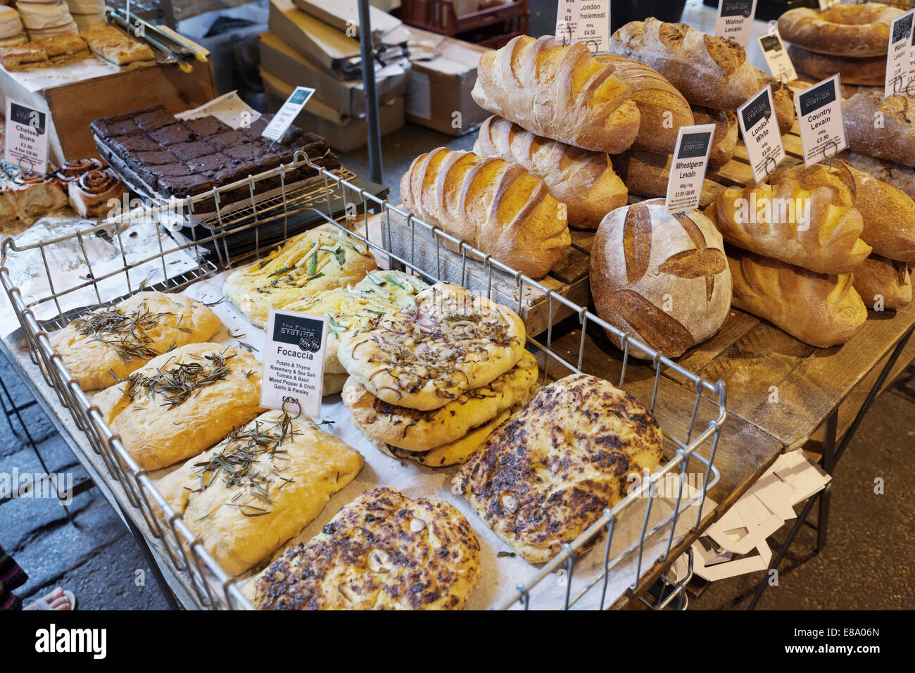 Borough market bread hi-res stock photography and images - Alamy