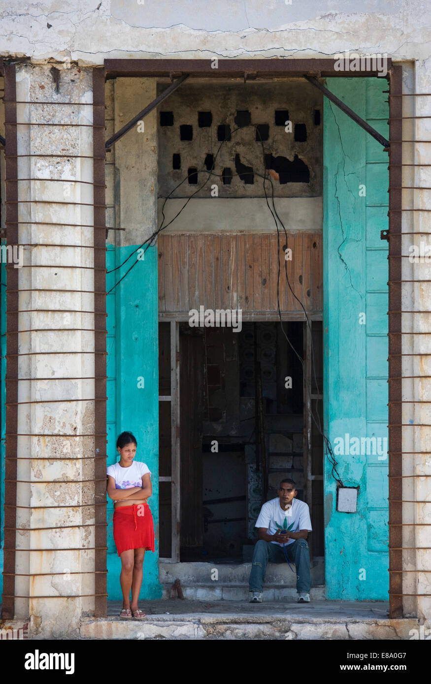 Run down facade, Old Havana, Havana, Cuba Stock Photo - Alamy