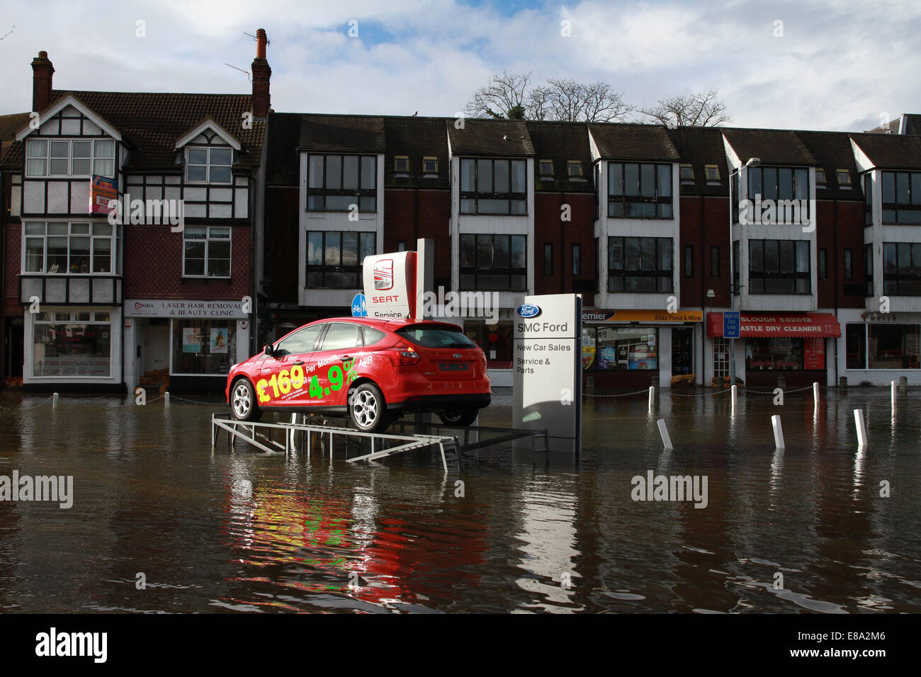 Flooding in Datchet, Berkshire, UK 2014 Stock Photo - Alamy