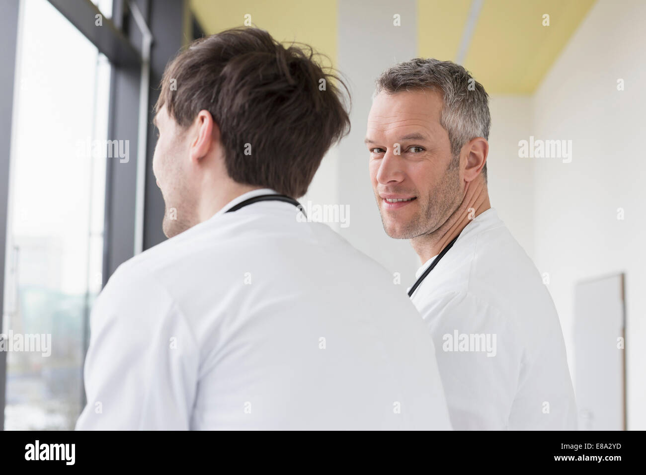 Doctors taking hi-res stock photography and images - Alamy