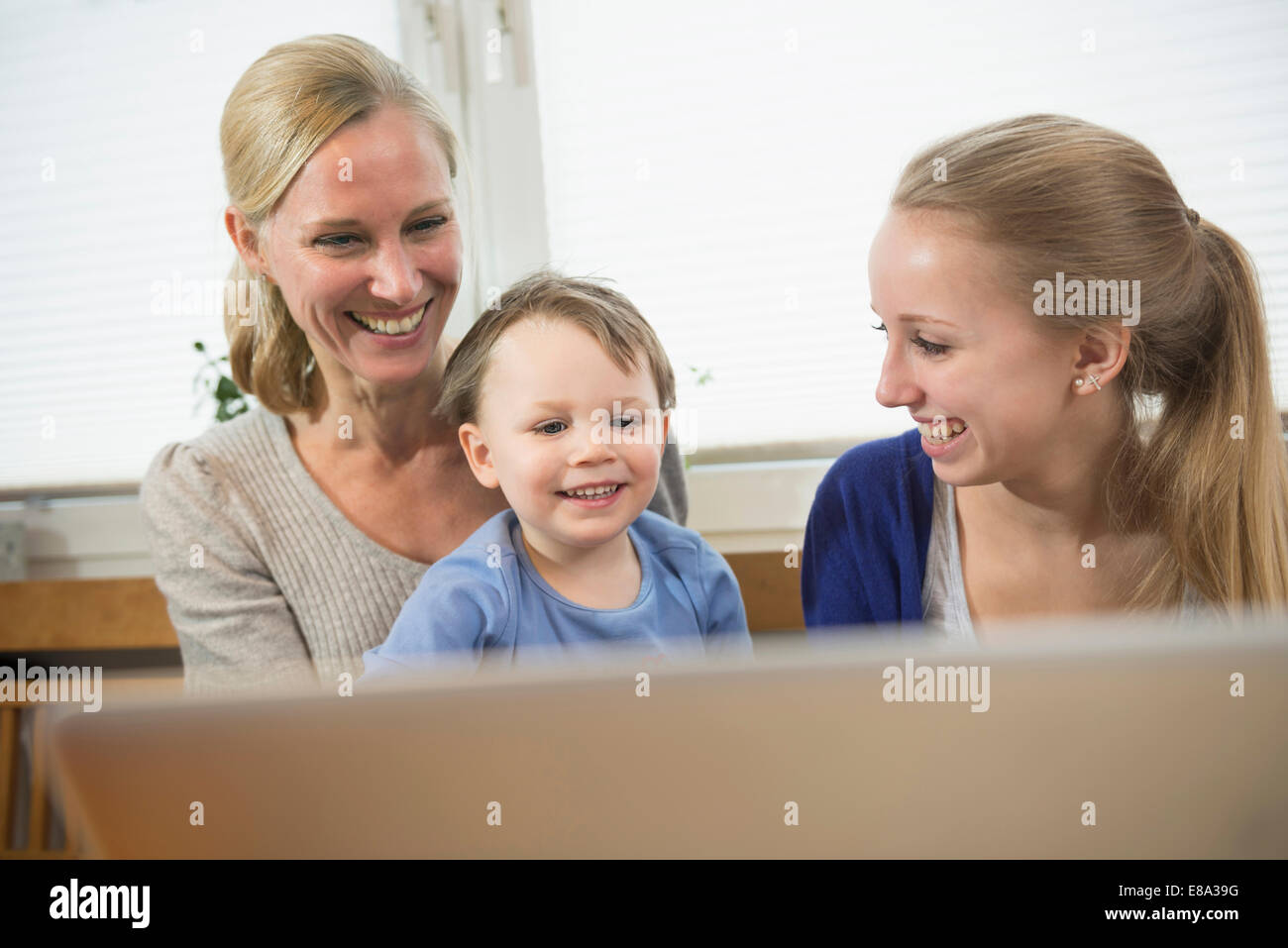 Amused kids hi-res stock photography and images - Alamy