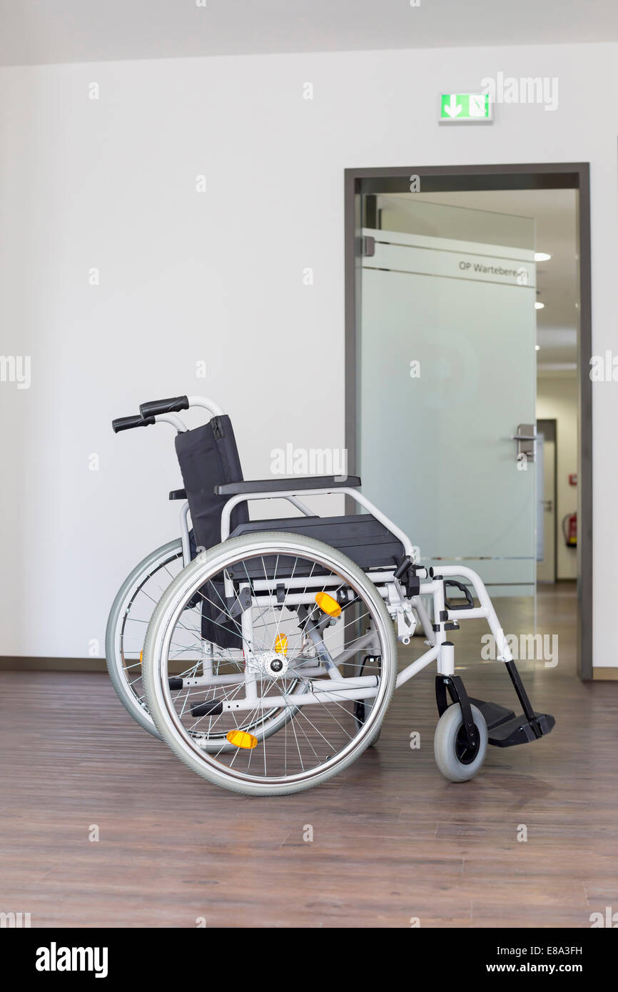 Empty wheelchair hi-res stock photography and images - Alamy
